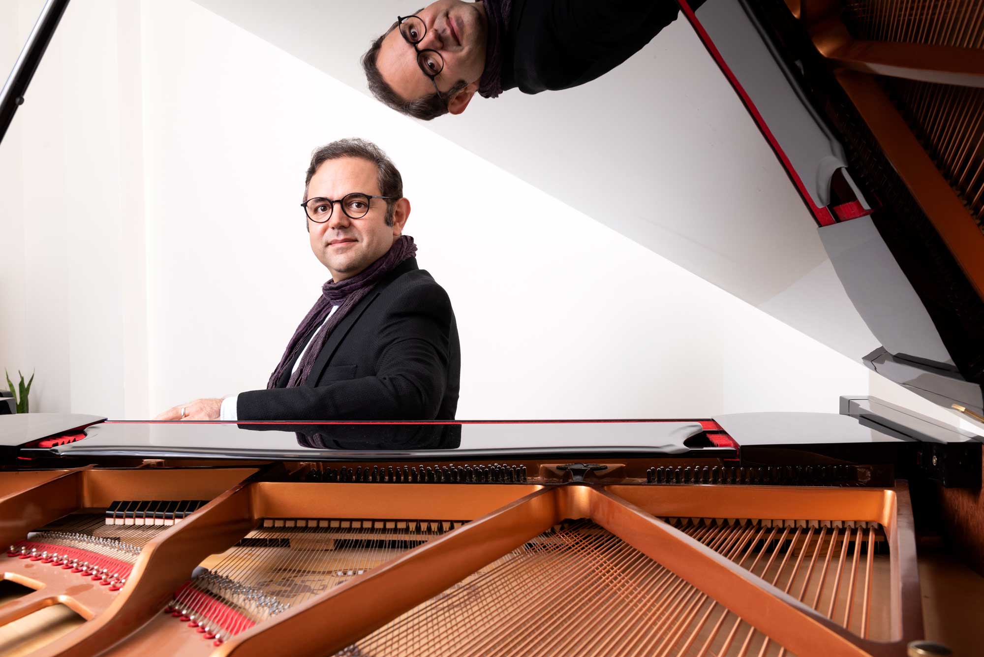 Biography – Pooyan Azadeh